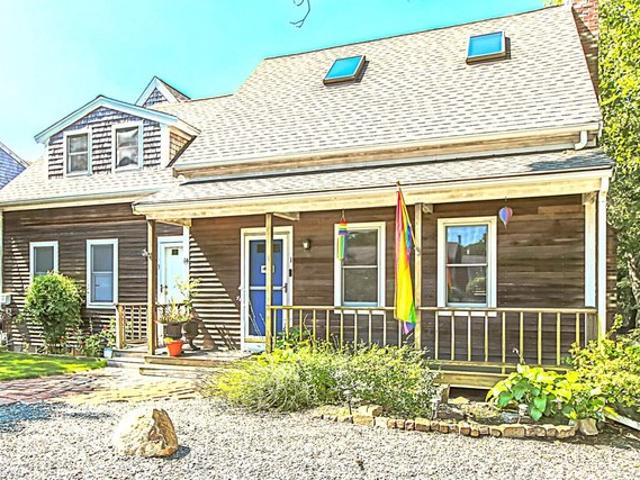 14 Nelson Ave, Provincetown, MA 02657