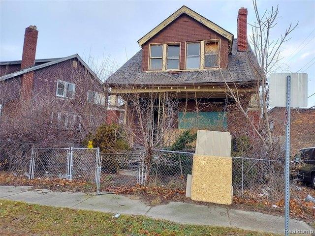 14 North St, Highland Park, MI 48203