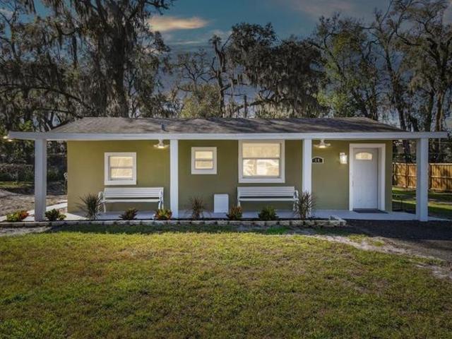 14 Oak Cir, Deland, FL 32724