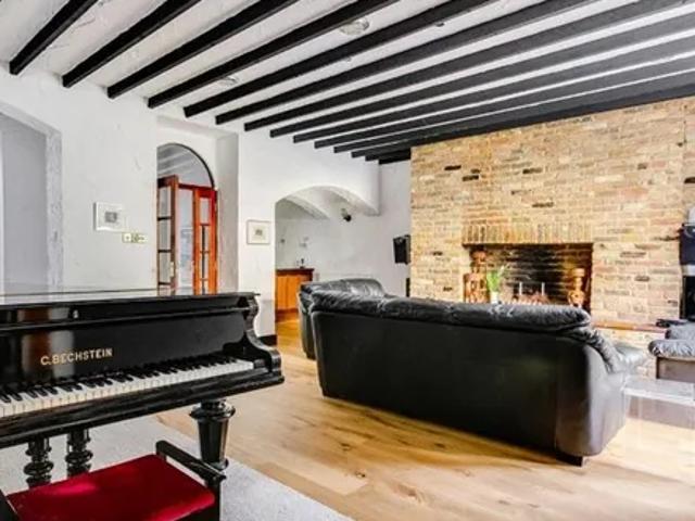 14 Petersham Mews, London, SW7 5NR, United Kingdom | 3 bed apartment for rent #125862381 | Rentberry