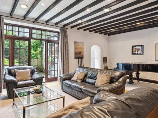 14 Petersham Mews, London, SW7 5NR, United Kingdom | 3 bed apartment for rent #166329406 | Rentberry