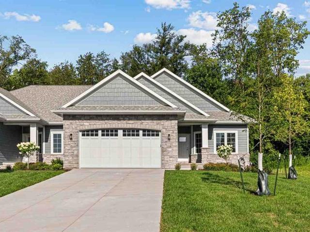 14 Pond Ridge Cir, Coralville, IA 52241