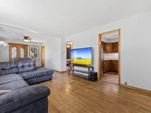 14 Pointcross Drive