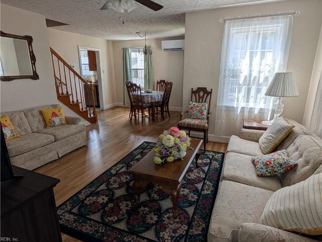 14 Plaza DR