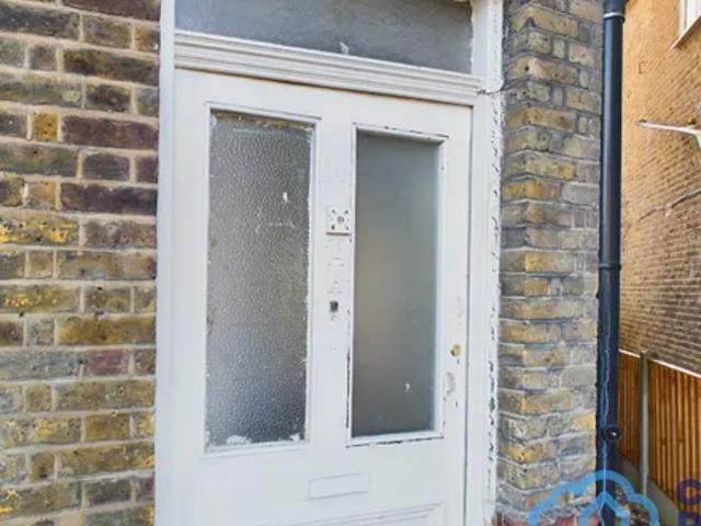14 Plashet Road, London, E13 0RA, United Kingdom | 4 bed apartment for rent #165952680 | Rentberry