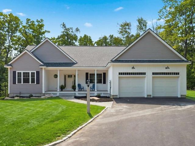 14 Prescott Heights Rd, Hooksett, NH 03106