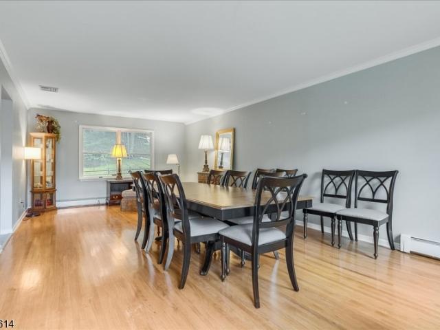 14 Pudding Stone Ln