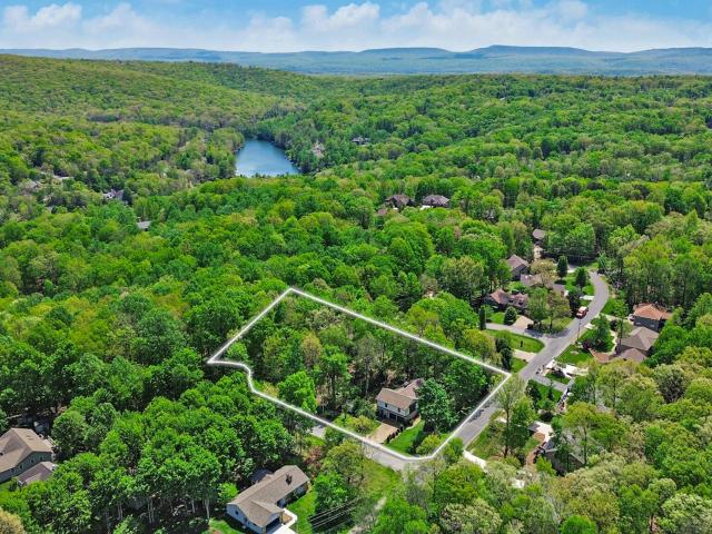 14 Ridge Crest Circle