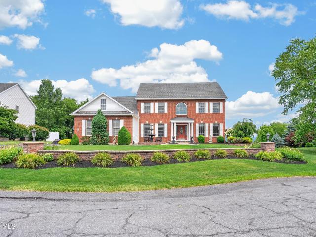 14 Ridgefield Way