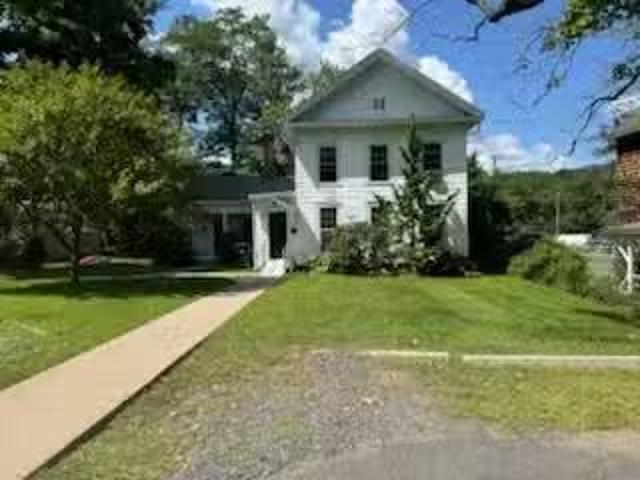 14 River St, Collinsville, CT 06019