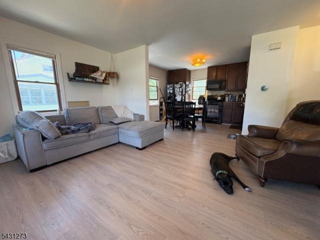 14 Roxbury Dr