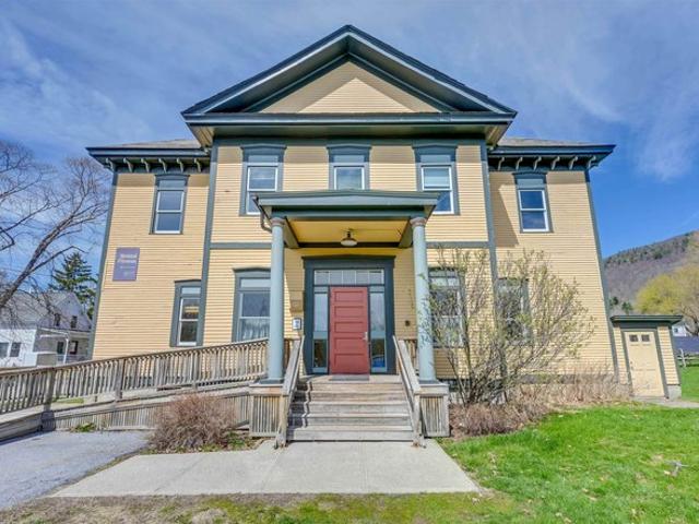 14 School St, Bristol, VT 05443