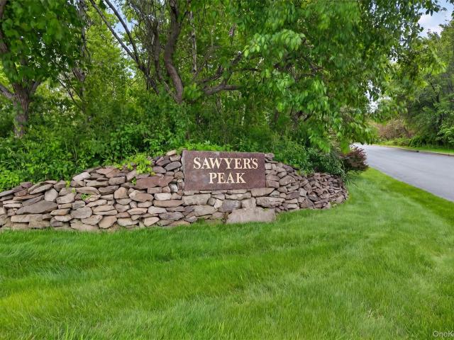 14 Sawyers Peak Drive
