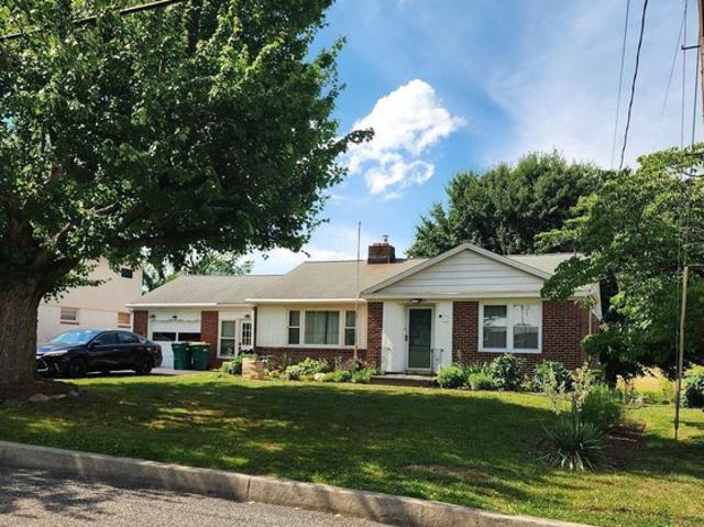 14 Sharon Rd, Enola, PA 17025