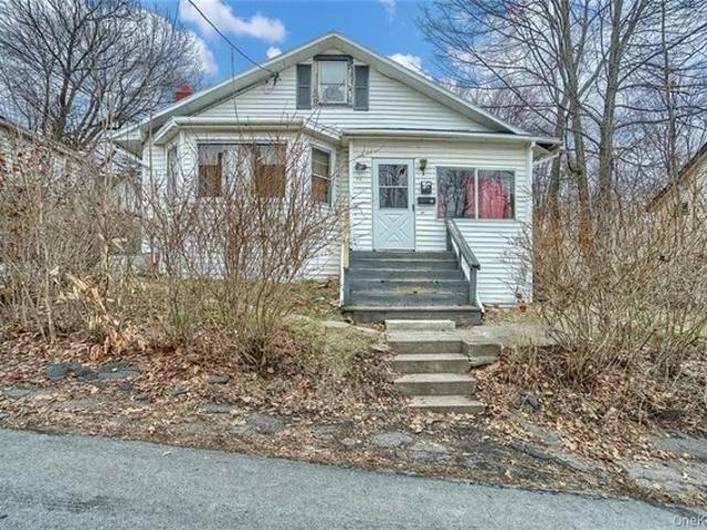 14 Smith St, Monticello, NY 12701