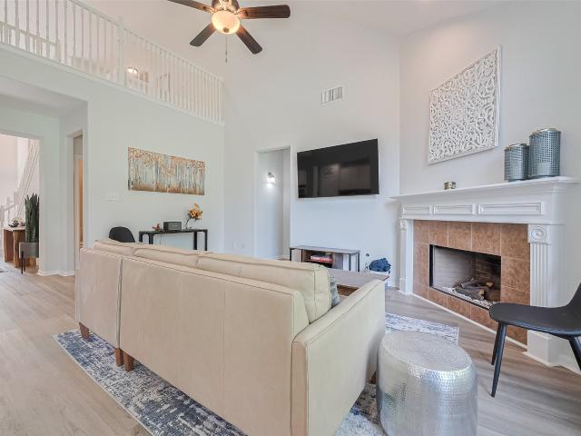 14 Sprite Woods Pl, The Woodlands, TX 77382 | MLS #36217