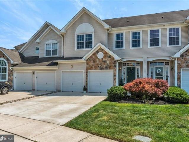14 Spyglass Ct, Westampton, NJ 08060