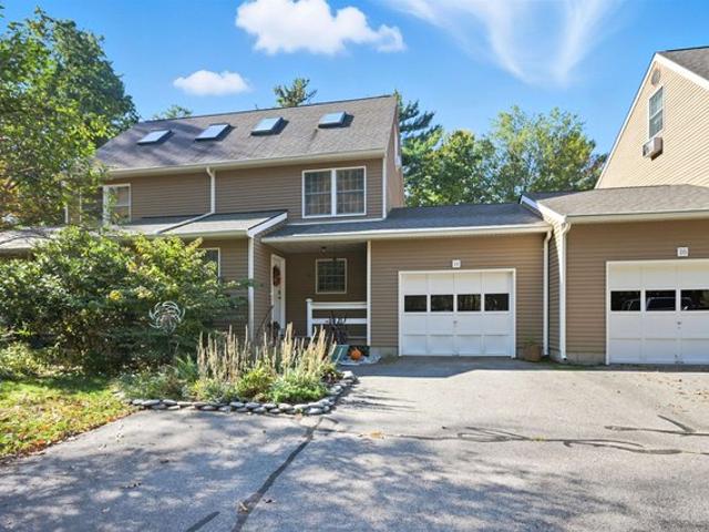 14 Swaan Dr, Lee, NH 03861