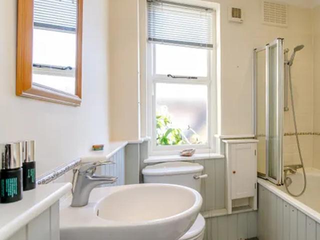 14 St Aidan's Road, London, SE22 0RP, United Kingdom | 5 bed apartment for rent #154589967 | Rentberry