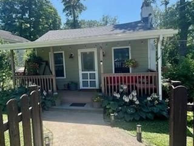 14 Sterling Pl, Greenwood Lake, NY 10925