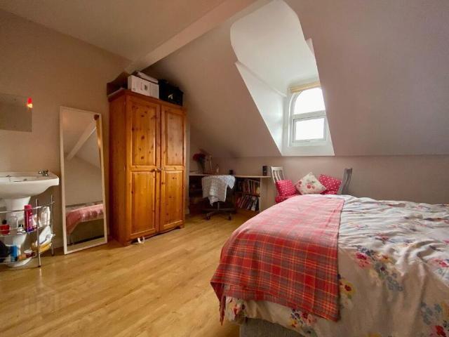14 Stranmillis Gardens, Belfast, BT9 5AS