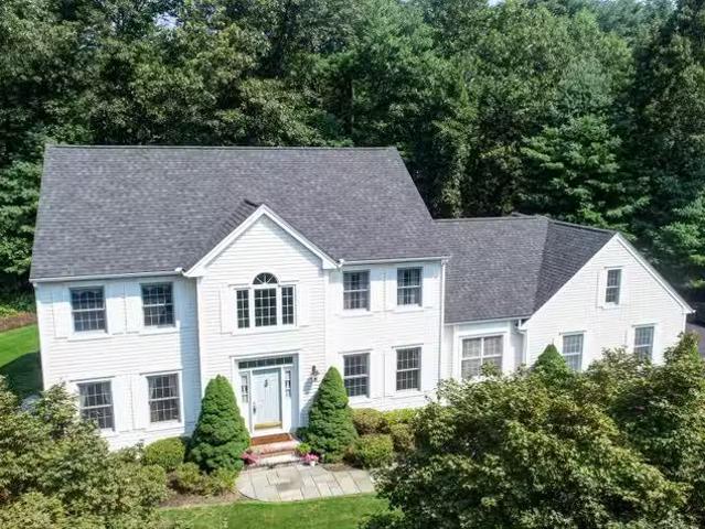 14 Sturbridge Ln, Avon, CT 06001 MLS 24034985