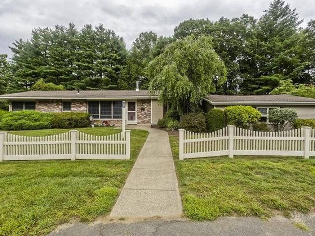 14 Sunset Dr, Montague, MA 01376