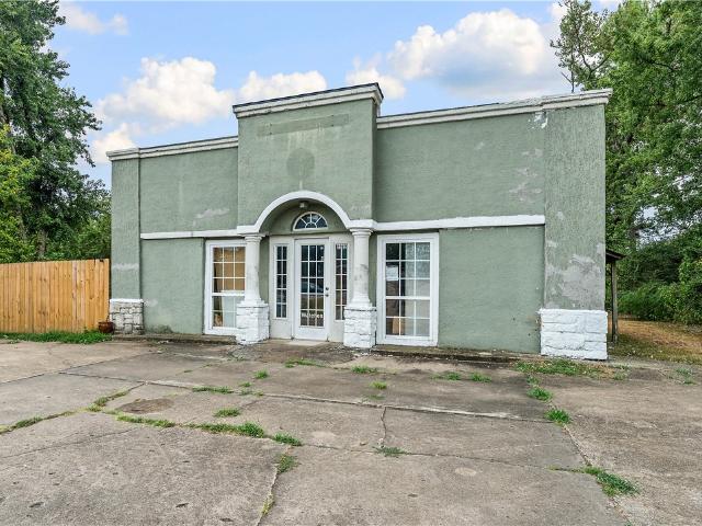 14Th SE 2202 S.E. 14Th Street