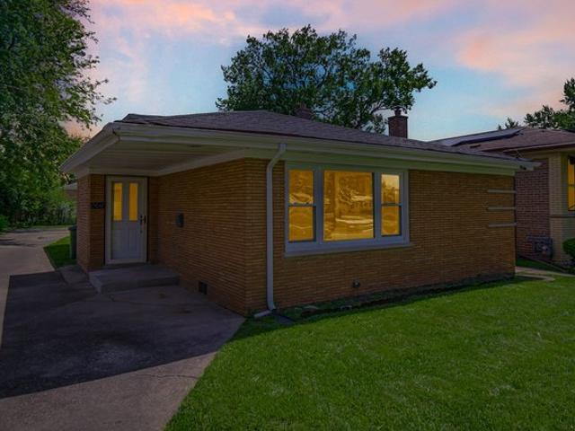 15041 Irving Ave, Dolton, IL 60419
