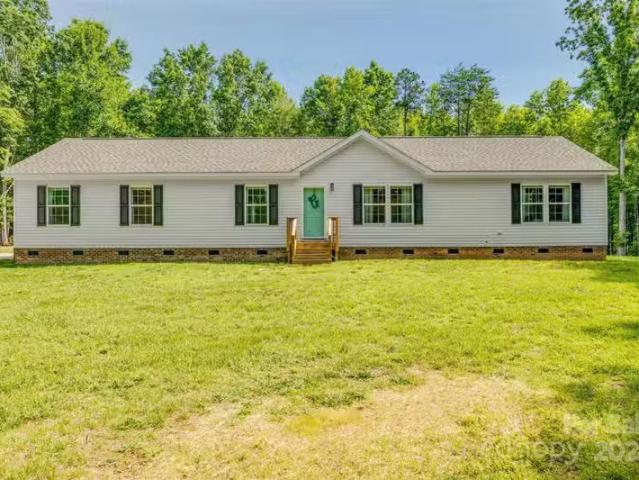 15042 W HIGHWAY 55, BLACKSBURG, SC 29702 Single Family Residen.