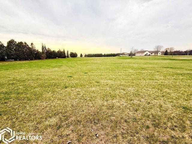 15048 Vista View Dr, Burlington, IA 52601