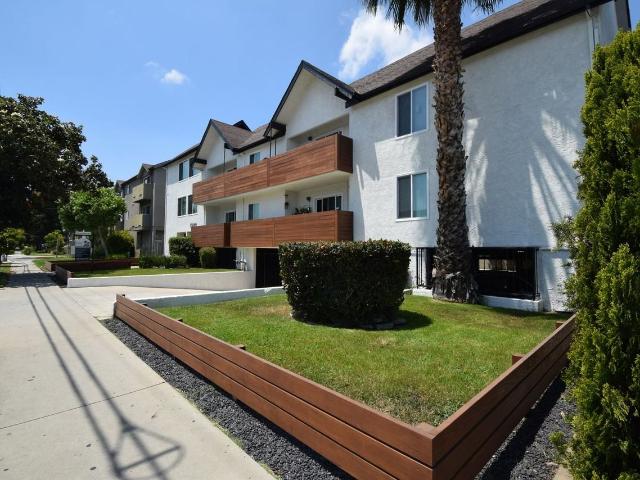 15049 1 Bedroom Apartment for Rent at 15049 Burbank Blvd, Los Angeles, CA 91411 Van Nuys