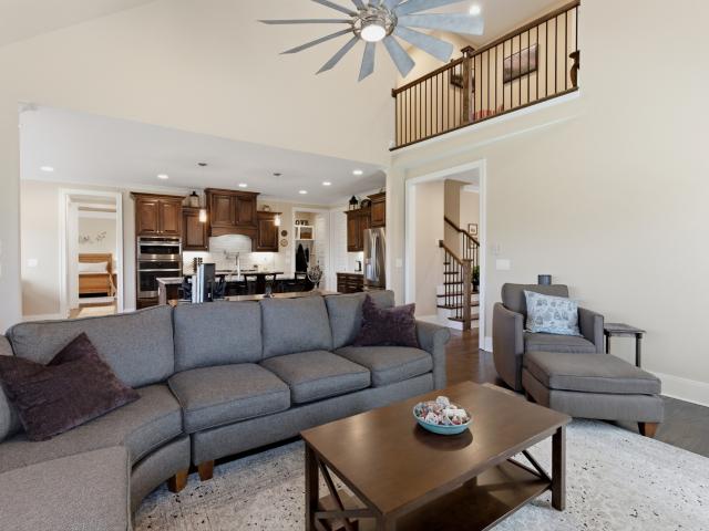 1504 McIntosh Dr