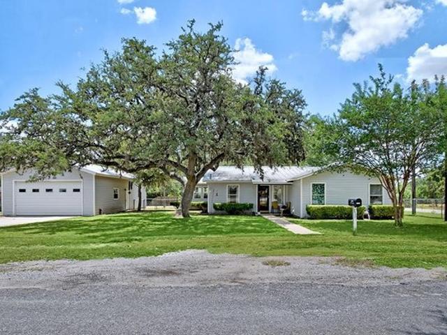 1504 Mesquite St, Blanco, TX 78606