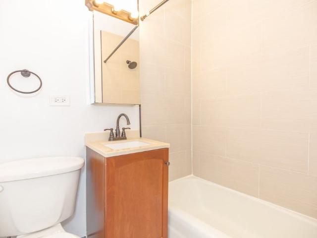 1504 N Dearborn Pkwy, Chicago, IL Studio Apartment for Rent at 1504 N Dearborn Pkwy, Chicago, IL 60610 Near North Side