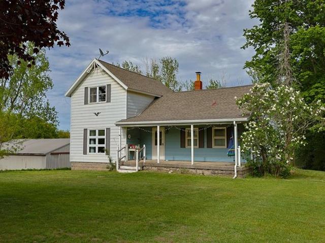 1504 N Oceana Dr, Hart, MI 49420