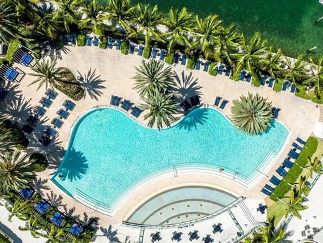 1504 Bay Rd, Miami Beach, FL 33139
