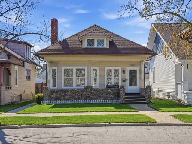 1504 Deane Blvd, Racine, WI 53405