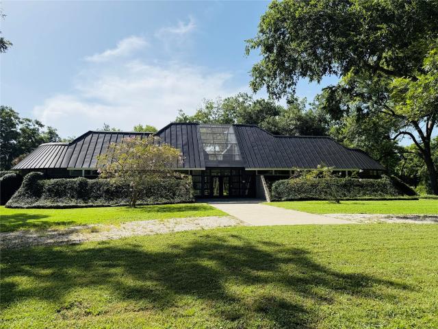 1504 Half Moon Drive
