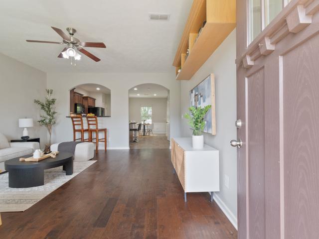 1504 Halverson Dr
