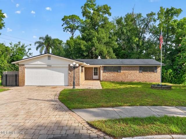 1504 Hammondwood Rd N, Jacksonville, FL 32221