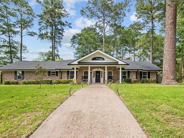 1504 Jacolyn St, Jasper, TX 75951