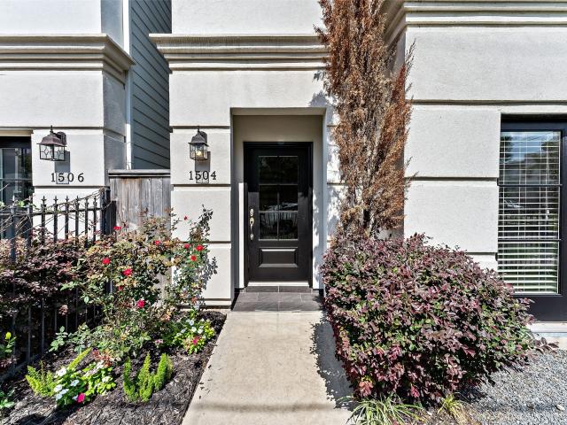 1504 Knox Street