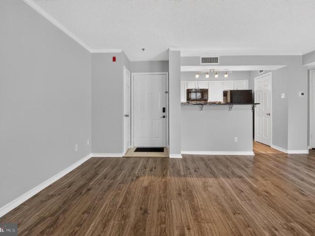 1504 Lincoln Way # 308