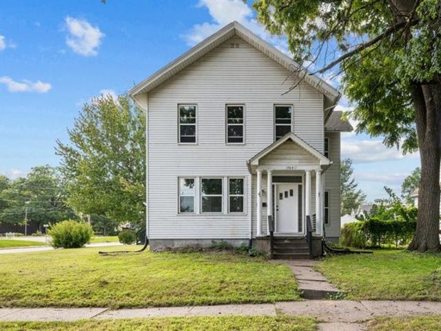 1504 Pershing Ave, Davenport, IA 52803