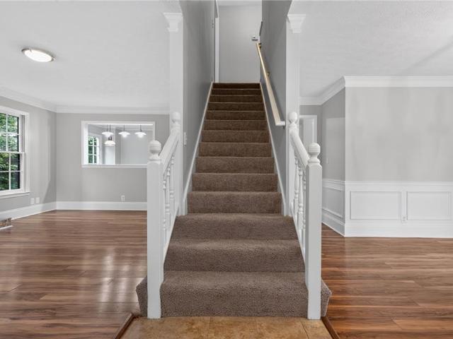 1504 Pine Creek Way