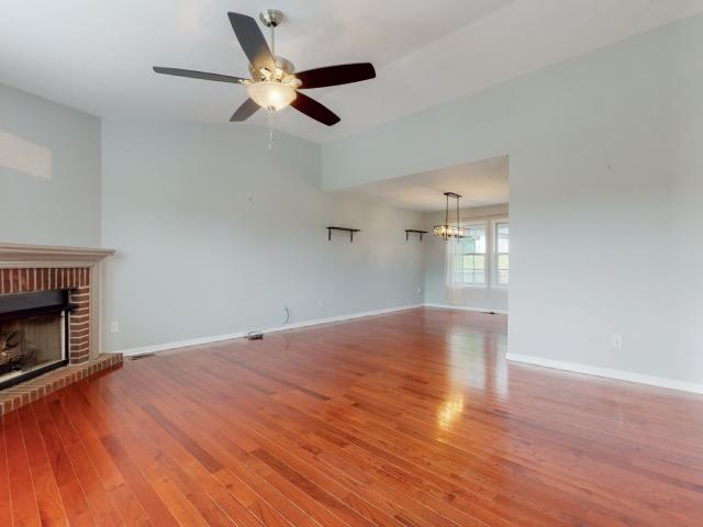 1504 Potter Dr