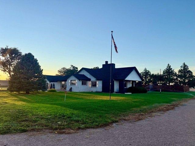 1504 Road 160, Lakin, KS 67860