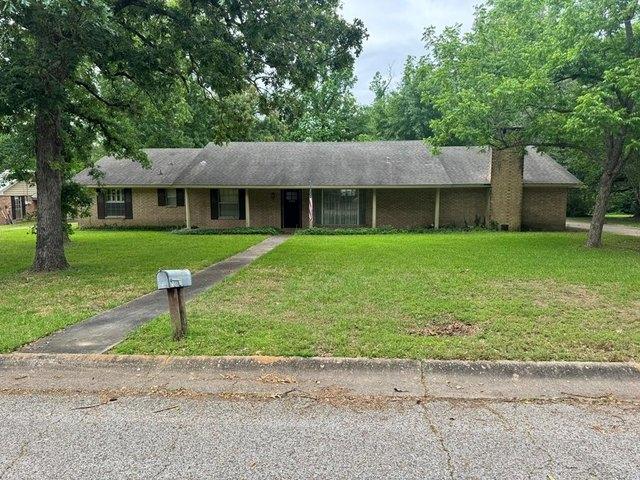 1504 Robinhood Ln, Lufkin, TX 75904