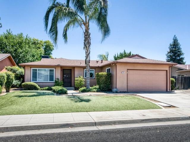 1504 Scott Ave, Clovis, CA 93611
